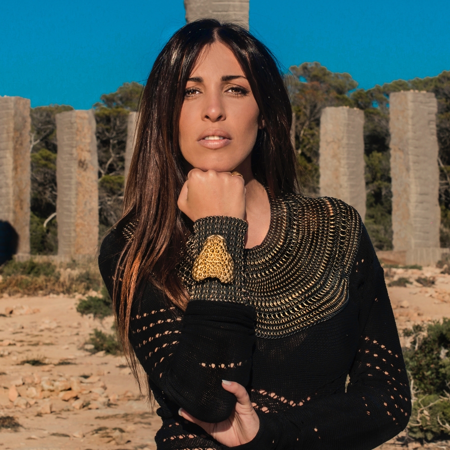 B JONES: DJ Mixes | The DJ List